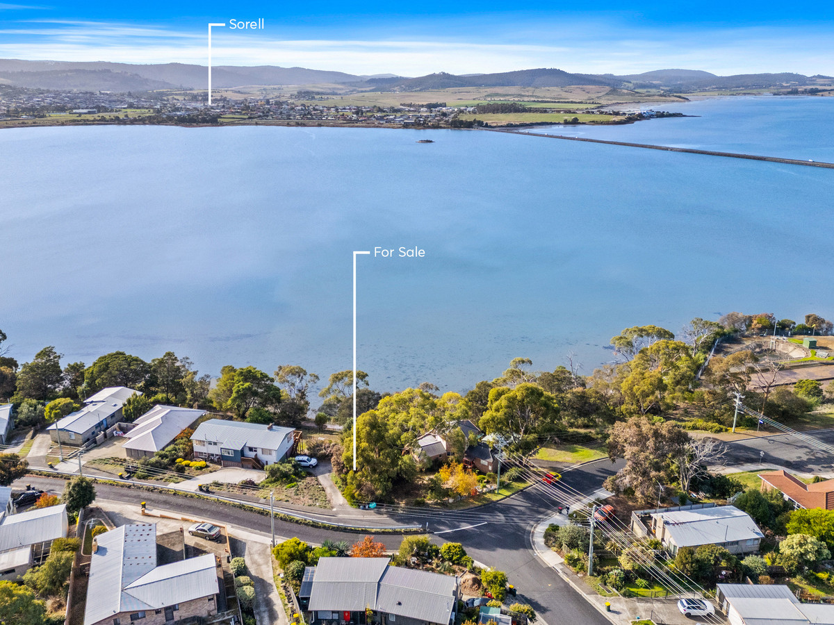 3 Esplanade, MIDWAY POINT TAS 7171 | Wolf Property
