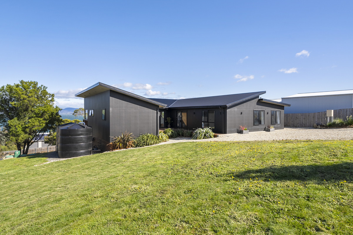 2 Whitlam Court, Lewisham TAS 7173 | Wolf Property